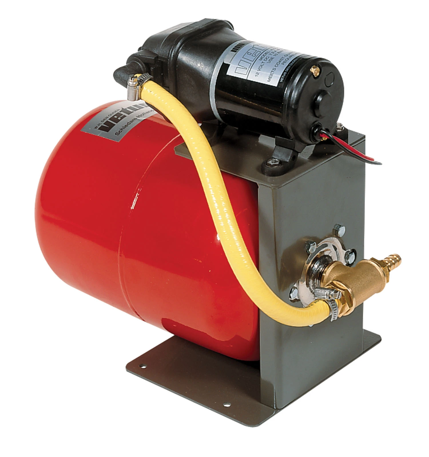 Marine water accumulator tanks & water pumps | VETUS pressurized water ...